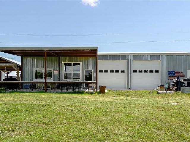Commercial: MLS #614550