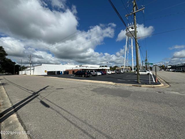 Commercial: MLS #100557