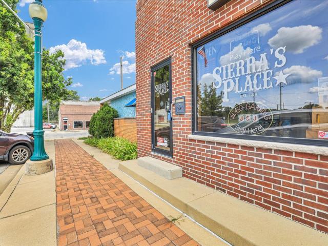 Commercial: MLS #12709