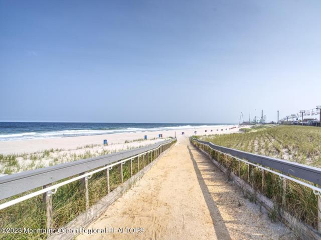 Commercial: MLS #22331