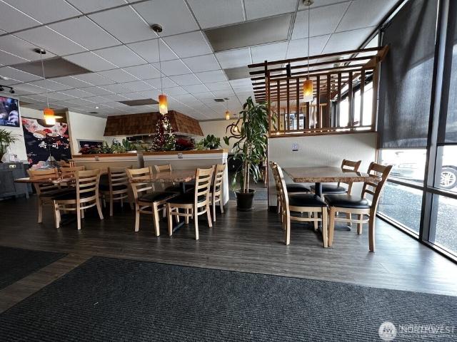 Commercial: MLS #2566