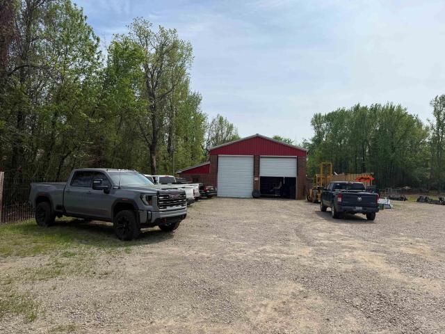Commercial: MLS #26013