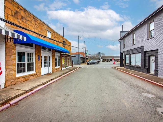 Commercial: MLS #26023