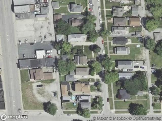 Commercial Ave