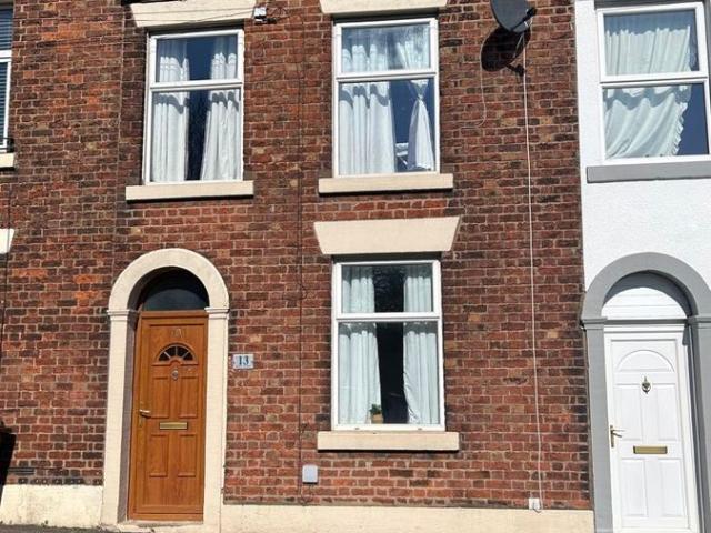 Commercial Road, Chorley PR7, 3 bed terraced house to rent, £925 pcm | PrimeLocation