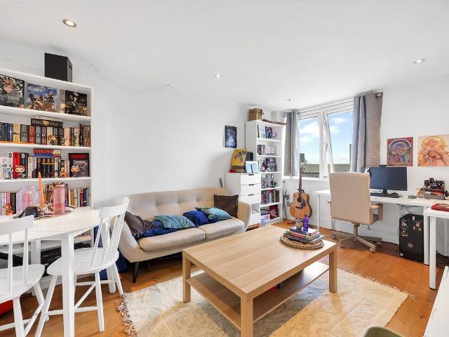 Commercial Road, Aldgate E1, 1 bed flat to rent, £1,850 pcm | PrimeLocation