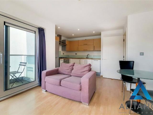 Commercial Road, London E14, 1 bed flat to rent, £1,900 pcm | PrimeLocation
