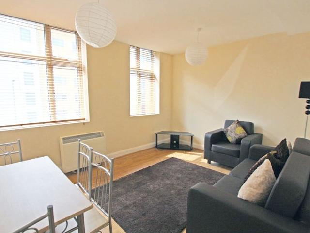 Commercial Road, London E14, 2 bed flat to rent, £2,000 pcm | PrimeLocation