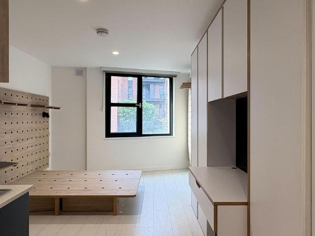 Commercial Road, London E14, Studio to rent, £1,675 pcm | PrimeLocation