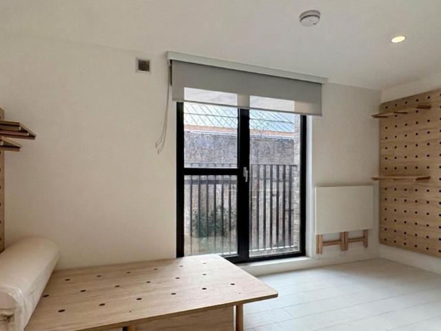 Commercial Road, London E14, Studio to rent, £1,605 pcm | PrimeLocation