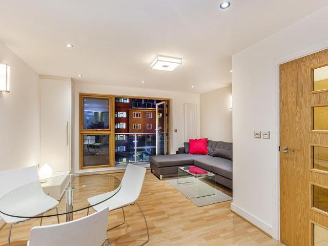 Commercial Road, London E1 1 bed flat to rent £1,900 pcm £438 pw