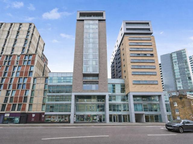 Commercial Road, London E1, 2 bed flat to rent, £3,750 pcm | PrimeLocation