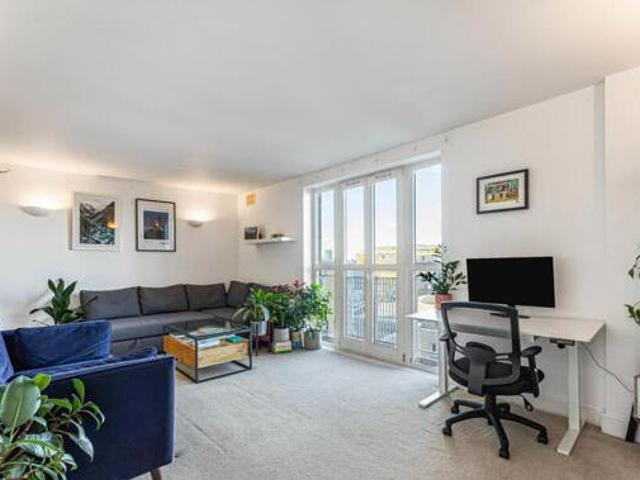Commercial Road, London, 1 Bedroom Apartment