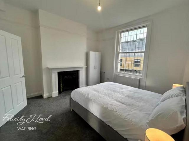 Commercial Road, London 2 bed apartment to rent £3,200 pcm £738 pw