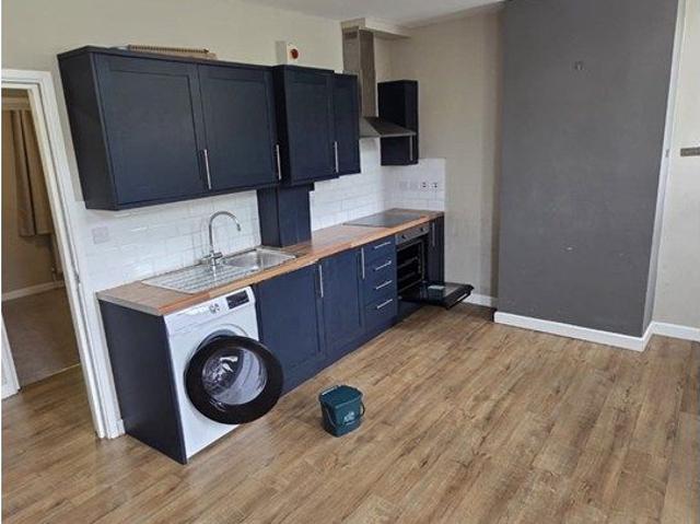 Commercial Road, Llanhilleth, Abertillery NP13, 2 bed flat to rent, £665 pcm | PrimeLocation