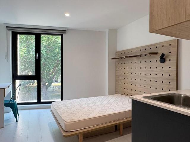 Commercial Road Studio to rent £1,675 pcm £387 pw