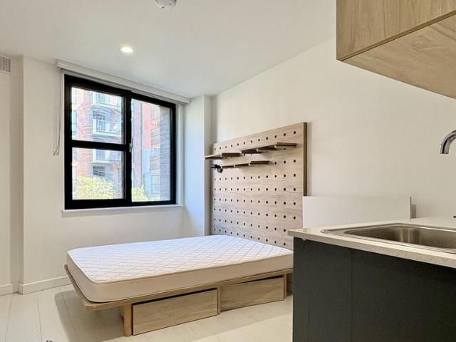 Commercial Road Studio to rent £1,775 pcm £410 pw