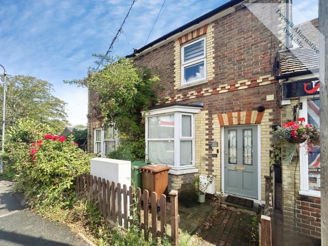 Commercial Road, Paddock Wood, Tonbridge TN12, 1 bed flat to rent, £1,100 pcm | PrimeLocation