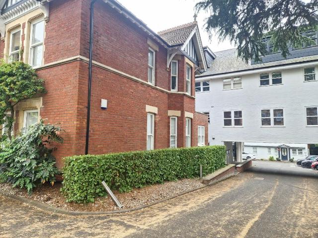 Commercial Road, Parkstone, Poole BH14, 1 bed flat to rent, £1,150 pcm | PrimeLocation