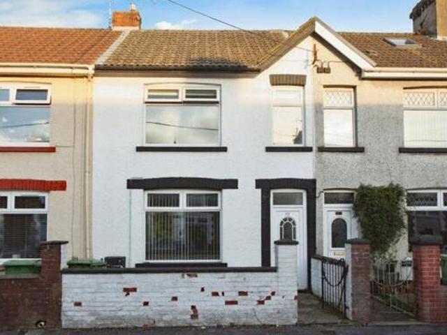 Commercial Street, Beddau, 3 Bedroom Terraced