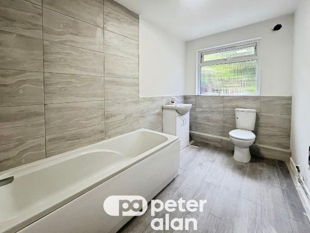 Commercial Street, Bridgend CF32, 3 bed property to rent, £900 pcm | PrimeLocation