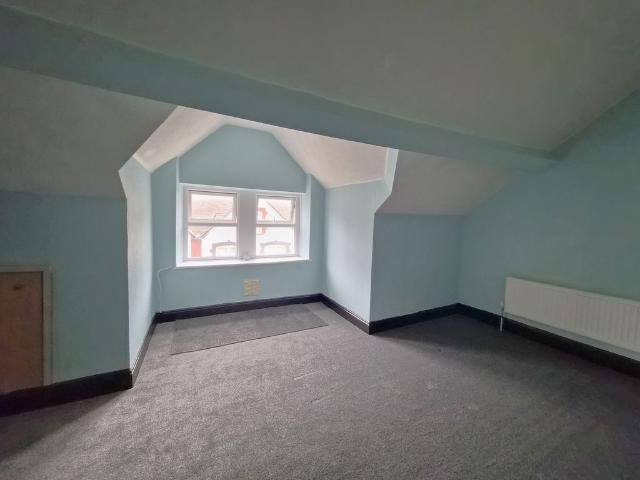 Commercial Street, Caerphilly CF83, 1 bed flat to rent, £625 pcm | PrimeLocation
