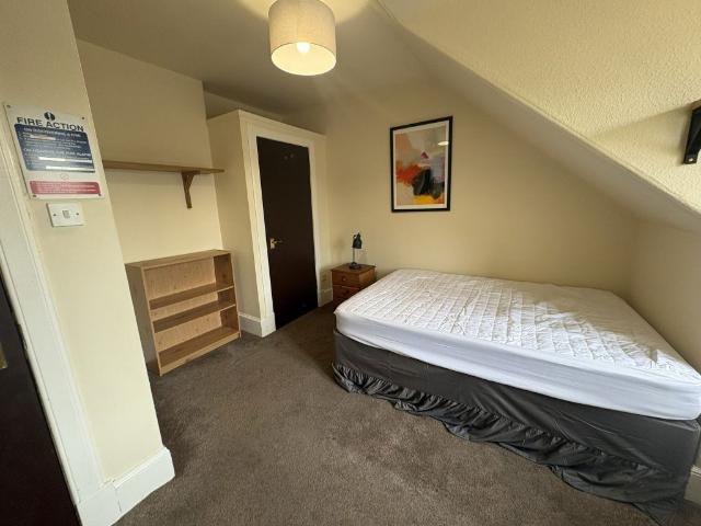 Commercial Street, Dundee DD1, Room to rent, £275 pcm | PrimeLocation