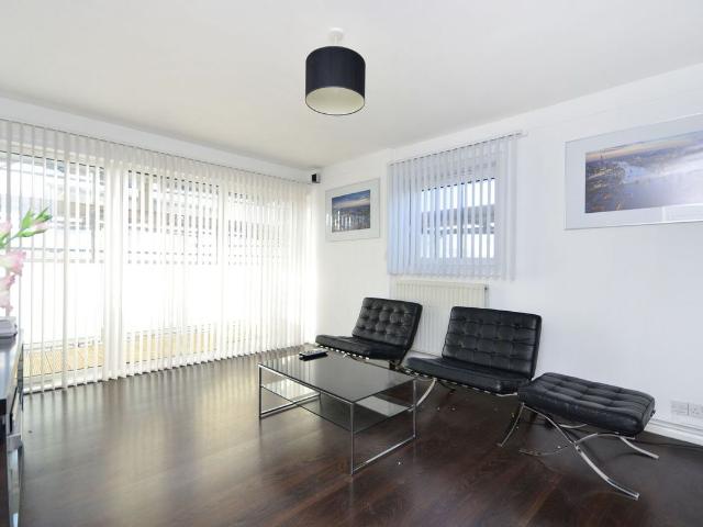 Commercial Street E1, Spitalfields, London, 3 bed flat to rent, £4,500 pcm | PrimeLocation