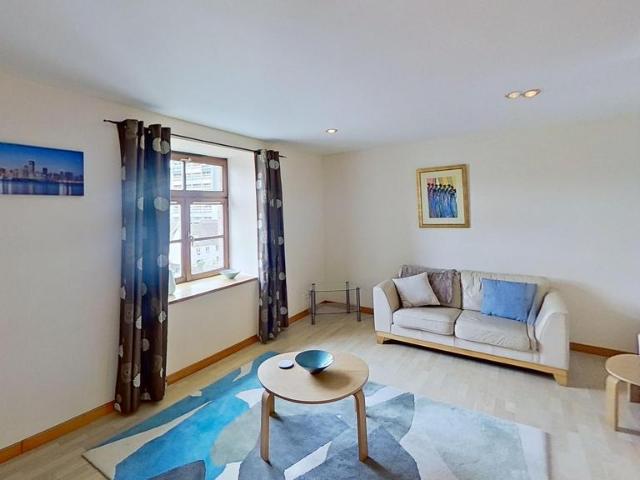 Commercial Street, Edinburgh, EH6 1 bed flat to rent £1,150 pcm £265 pw