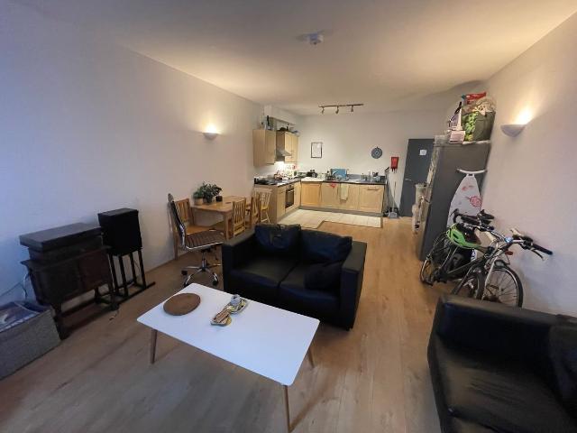 Commercial Street, London E1, 3 bed flat to rent, £3,600 pcm | PrimeLocation