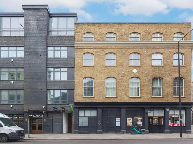 Commercial Street, London, E1 2 bed apartment to rent £2,750 pcm £635 pw
