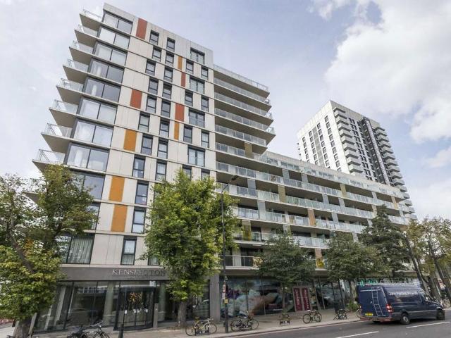Commercial Street, London E1 2 bed flat to rent £3,450 pcm £796 pw