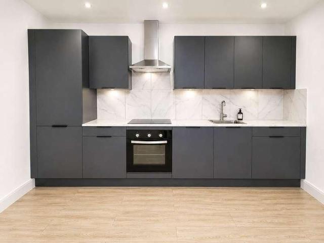 Commercial Way, Woking, Surrey, GU21