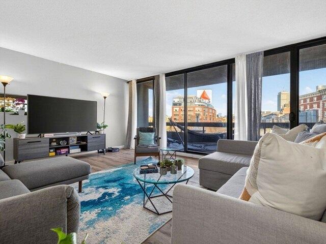 Commonwealth Ave Apt,boston, Condo For Sale