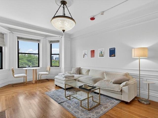 Commonwealth Ave Apt,boston, Condo For Sale