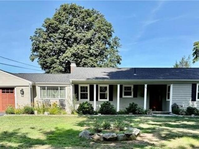Commonwealth Ave, Warwick, Home For Sale