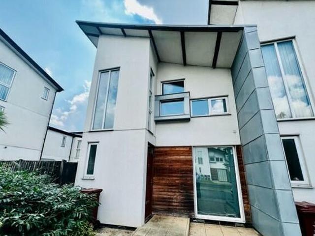 Commonwealth Avenue, Beswick, 3 Bedroom Town