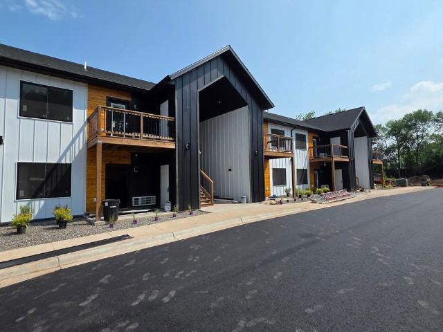 Commonwealth Flats Studio Apartment for Rent at 1221 Commonwealth Ave, Duluth, MN 55808 Fond Du Lac Gary New Duluth