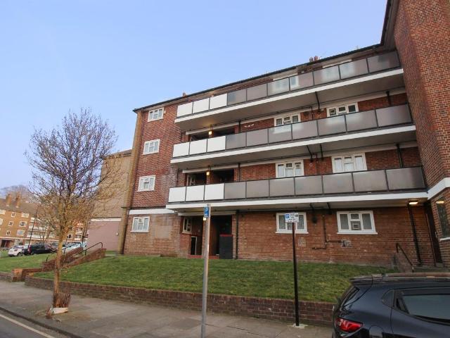 Commonwealth Way, Abbey Wood SE2, 1 bed flat to rent, £1,350 pcm | PrimeLocation