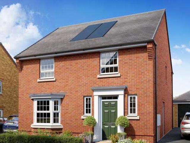 Common Mead Lane, Gillingham, 3 Bedroom Detached