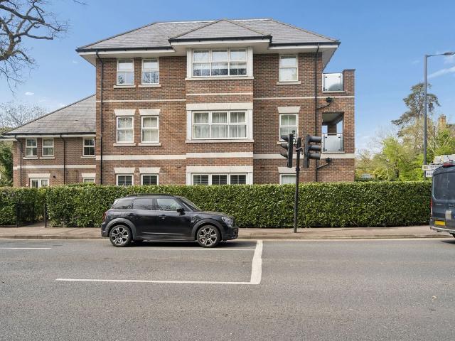 Common Road, Alpine House Common Road HA7, 2 bed flat to rent, £2,200 pcm | PrimeLocation