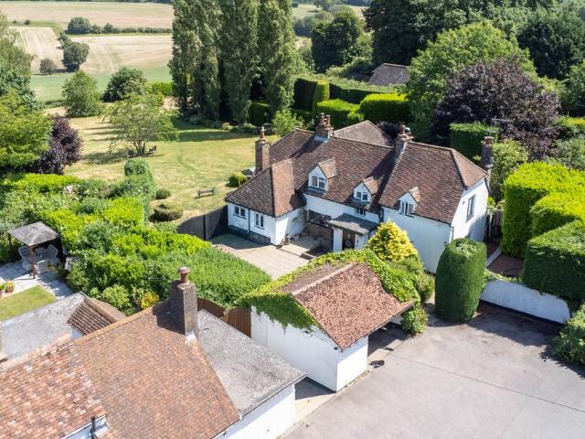 Common Road, Kensworth, Dunstable LU6, 4 bed detached house to rent, £4,250 pcm | PrimeLocation