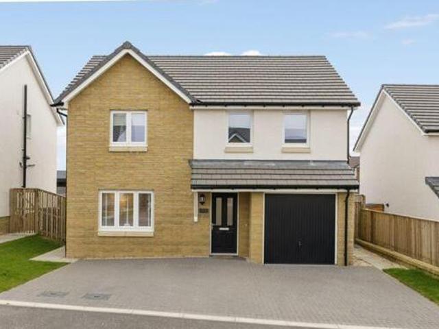 Commonhill Gardens, Oakwood Grove, 4 Bedroom Detached