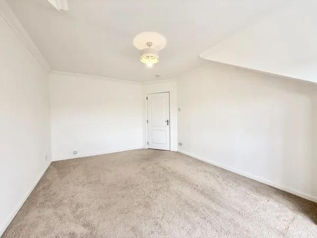 Commonside Street, Airdrie, ML6