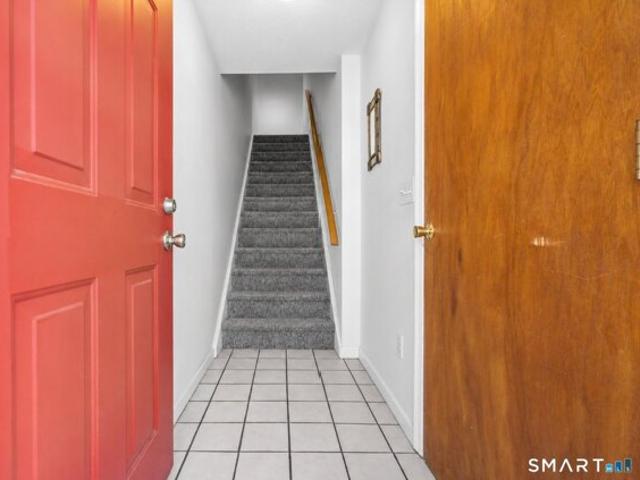 Commodore Cmns Unit,derby, Condo For Sale