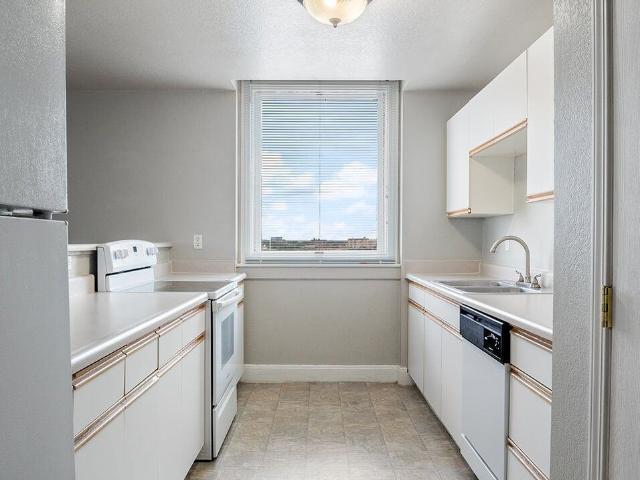 Commodore Perry Apartments 2 Bedroom Apartment for Rent at 505 Jefferson Ave, Toledo, OH 43604 Downtown Toledo