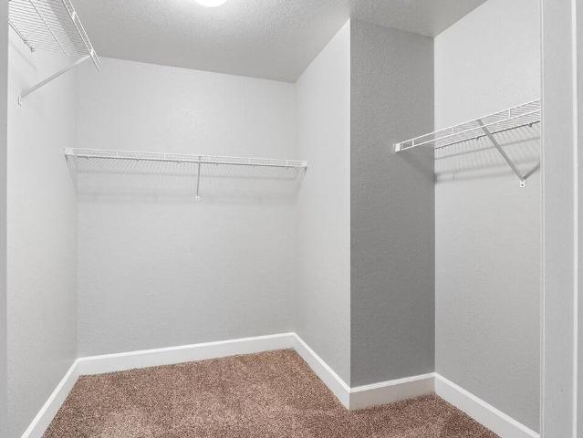 Commodore Perry Apartments 2 Bedroom Apartment for Rent at 505 Jefferson Ave, Toledo, OH 43604 Downtown Toledo