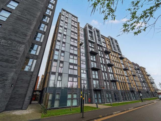 Communication Row, Birmingham B15, 1 bed flat to rent, £1,000 pcm | PrimeLocation