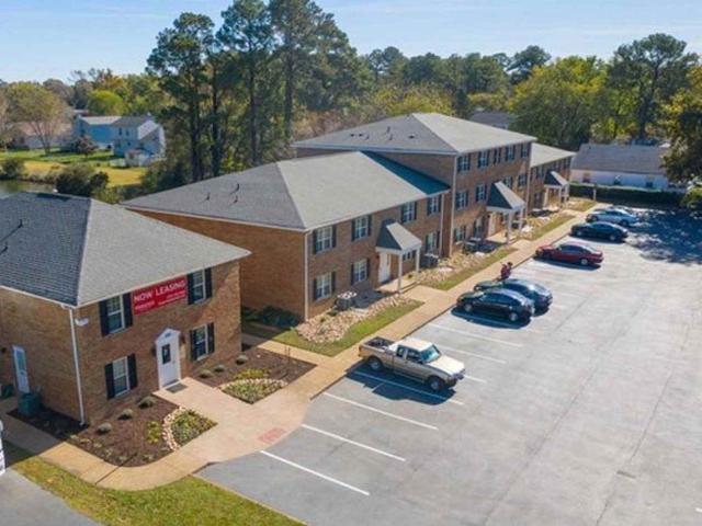 Community Apartments 1 Bedroom Apartment for Rent at 1568 N King St, Hampton, VA 23669 Willow Oaks