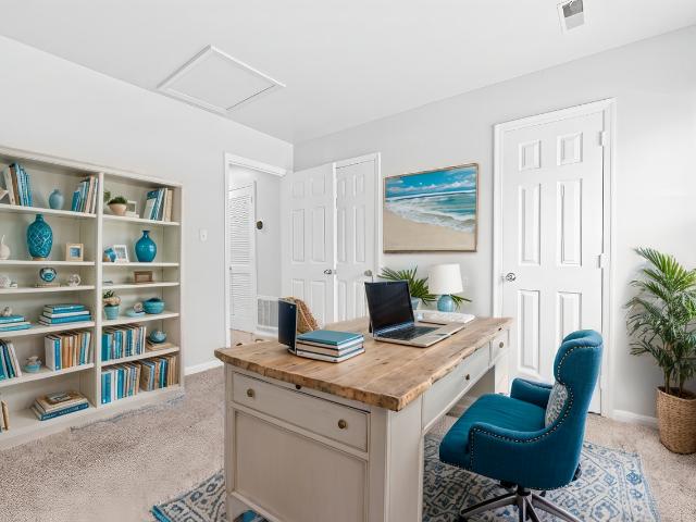 Community Apartments 1 Bedroom Apartment for Rent at 1568 N King St, Hampton, VA 23669 Willow Oaks